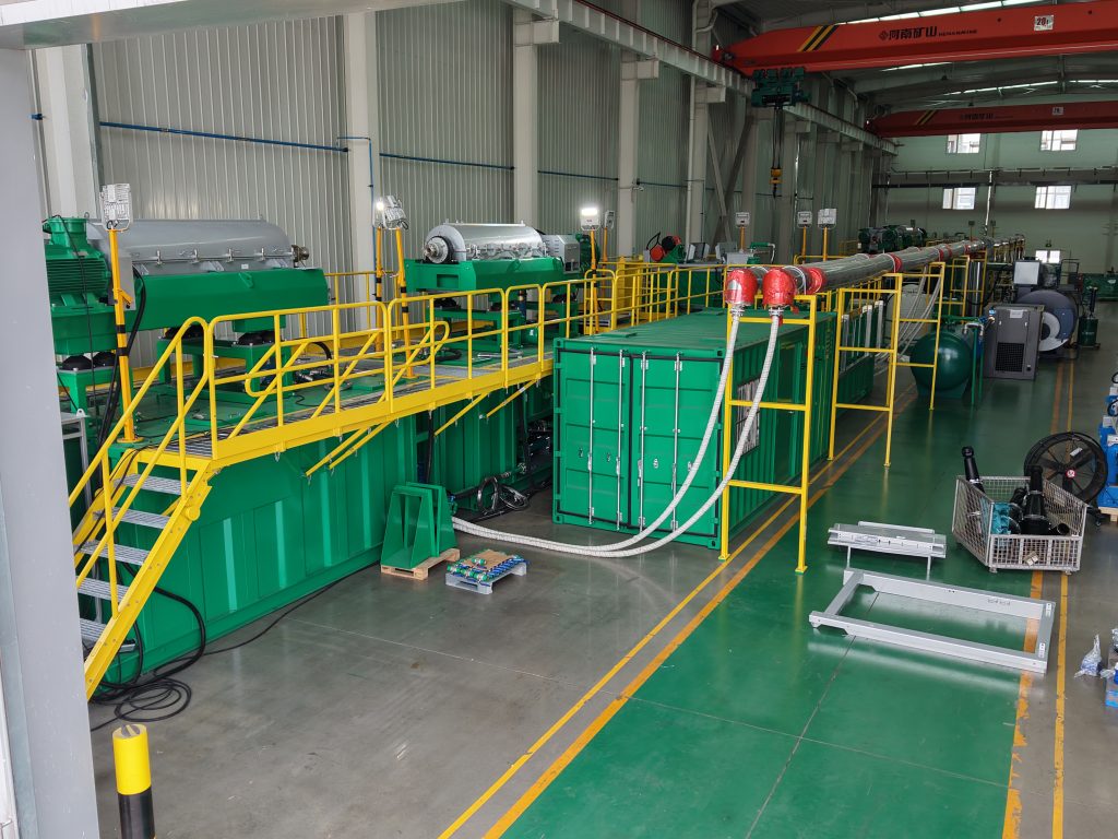 High speed decanter centrifuge for Oily sludge separation – Drilling ...